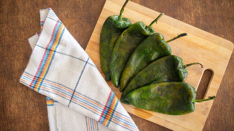 Cómo cocinar chiles poblanos para que te queden muy sabrosos