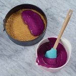 Pay de gelatina de frutos rojos, paso a paso