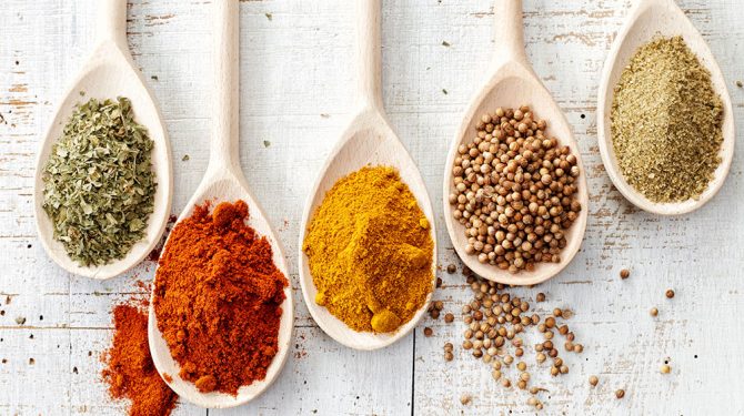 Tipos de especias que debes aprender a usar en la cocina