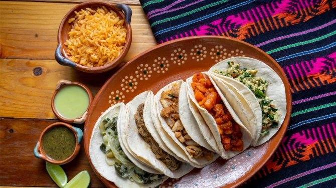 ¿Qué son los tacos de guisado y cómo prepararlos fácilmente?