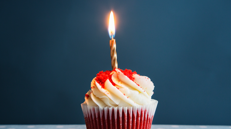 ¿Por qué soplar velas de pastel no es tan buena idea?