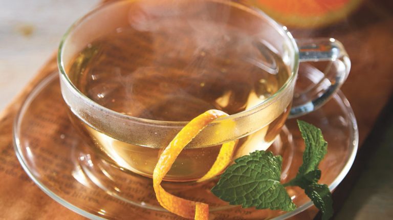 Beneficios de tomar té de menta para tu salud que no conocías