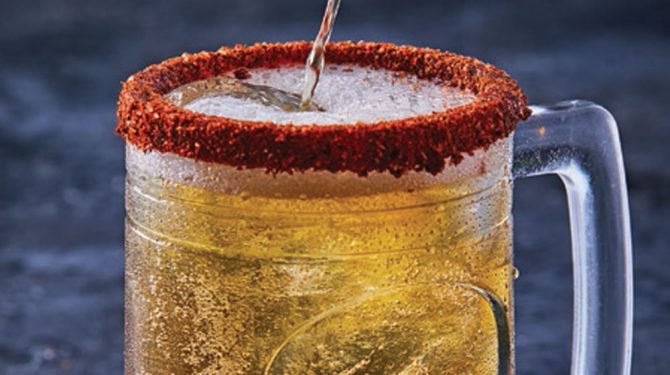 3 recetas diferentes para preparar una chelada con chamoy