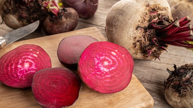 Beneficios del betabel que debes conocer para disfruarlo más
