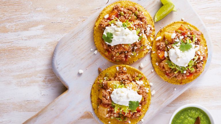 Como hacer picadillo: ¡acompáñalo con unas ricas tostadas!
